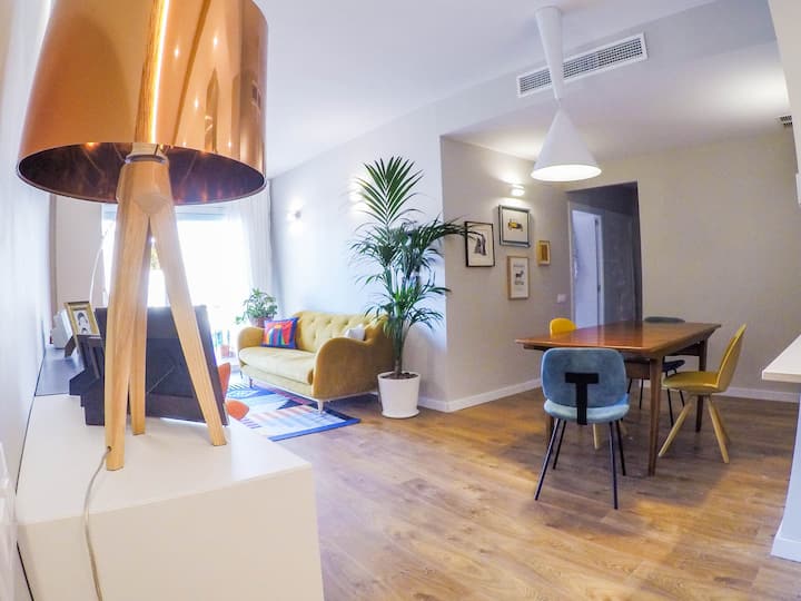 Chic & Light 3bd , W/terrace & Garage, Trendy Area - Barcelona