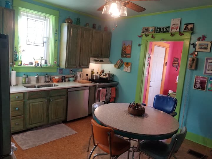 Cozy Room In The Pink Palace In Cooper-young - Memphis, TN