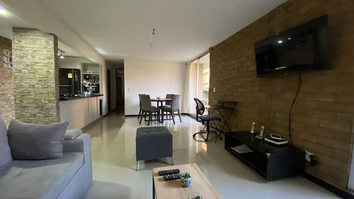 San Diego, El Poblado, Private Jacuzzi, Wifi 600mb - Medellin, Antioquia, Colombia
