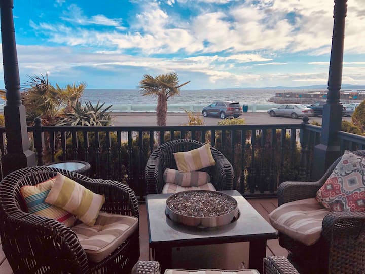 Oceanfront 2king+1queen Bed/2bathroom Garden Suite - Victoria, Canada