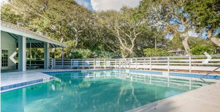 M's Place -New Deals -H Pool, Gym, Walk 2 Beach. - New Smyrna Beach, FL