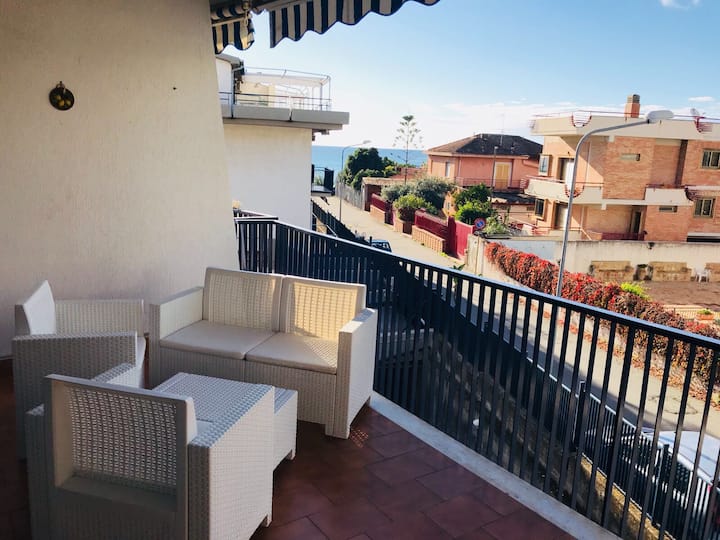 Balcony With Sea View- 1 Minute To The Beach - Giardini-Naxos