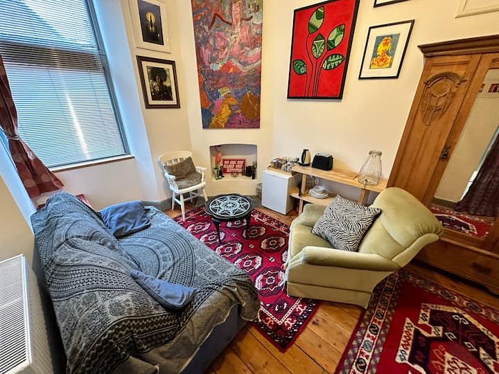 Large Quirky En-suite Studio Room In Town Centre - Glastonbury