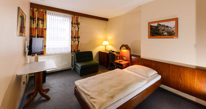 Single Room #32 - Luxemburg