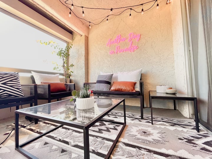 Amazing Mountain Views Walking Distance To Oldtown - Scottsdale, AZ