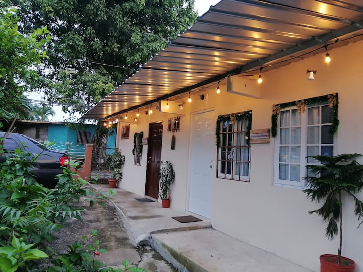 Cómoda Habitación Cerca Del Aeropuerto - Panama City