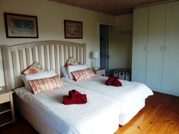 Oceanfront: Room With Bush View At "Dolphin-view" - Plettenberg Bay