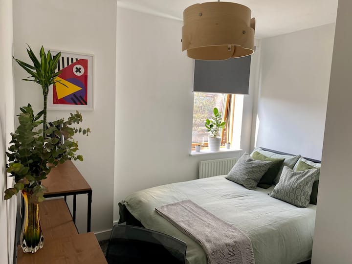 Newly Furnished Double Bedroom Off Broadway Market - Londyn