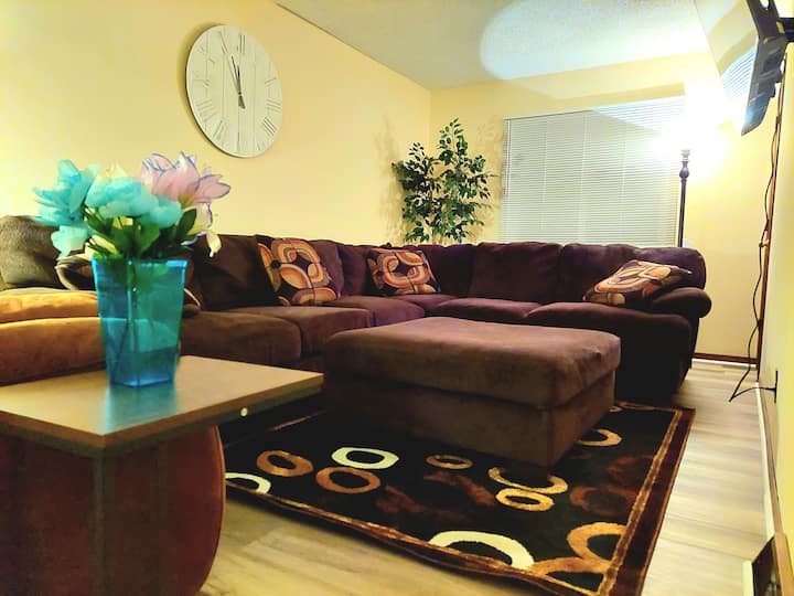 ~Como's Finest ~A Home Away From Home ~Sleeps 10 ~ - Columbia, MO