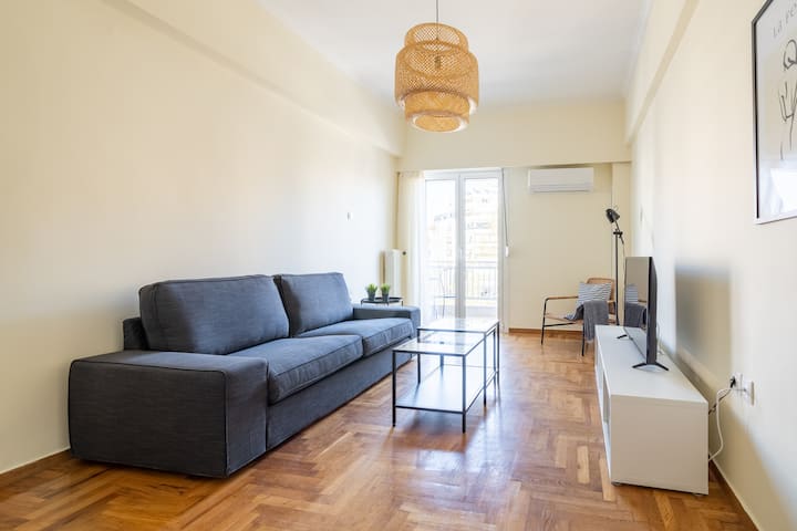 Bright New 2bdrm Apartment Overlooking The Square! - Athens
