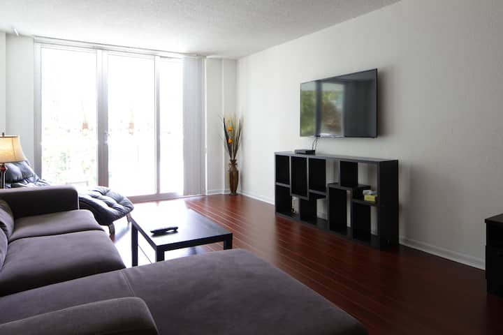 Beautiful Sunny Isles Apt 1/1 - Private Terrace - Sunny Isles Beach, FL
