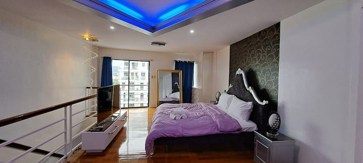 Spacious 1br At Kandi With Massive 98 Inch Tv - Angeles