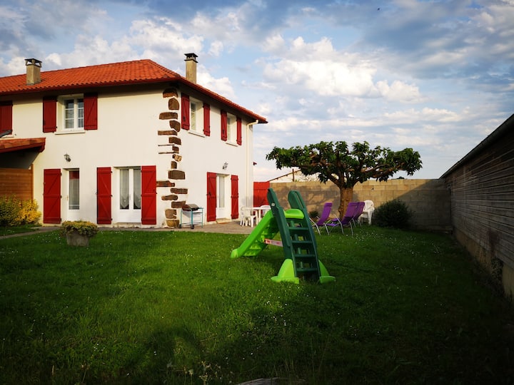 Vacances à La Ferme Bethanoun Au Pays Basque - Urt