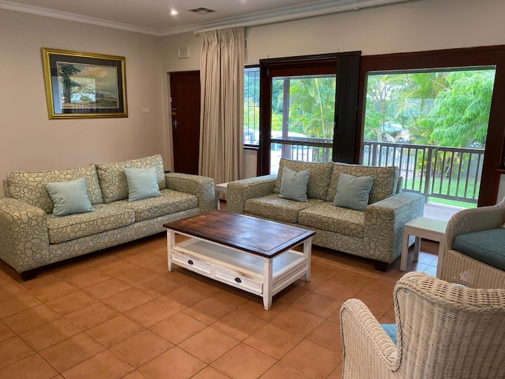 The Beach House - Home Away From Home - Scottburgh