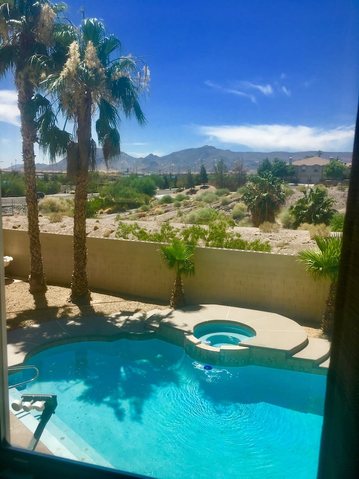 5 Bedroom Home Near Green Valley - Henderson