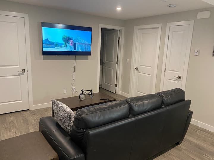 Royale - Brand New & Cozy 1br Basement @ Rosewood. - Saskatoon