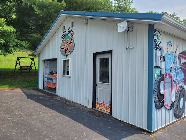 Hot Rod Hut - Granville, OH
