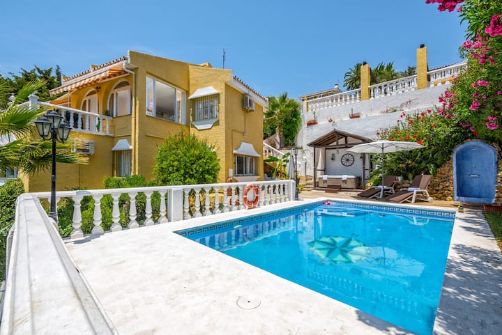 Stunning Villa Overlooking The Sea
Vft/ma/33290 - La Cala de Mijas