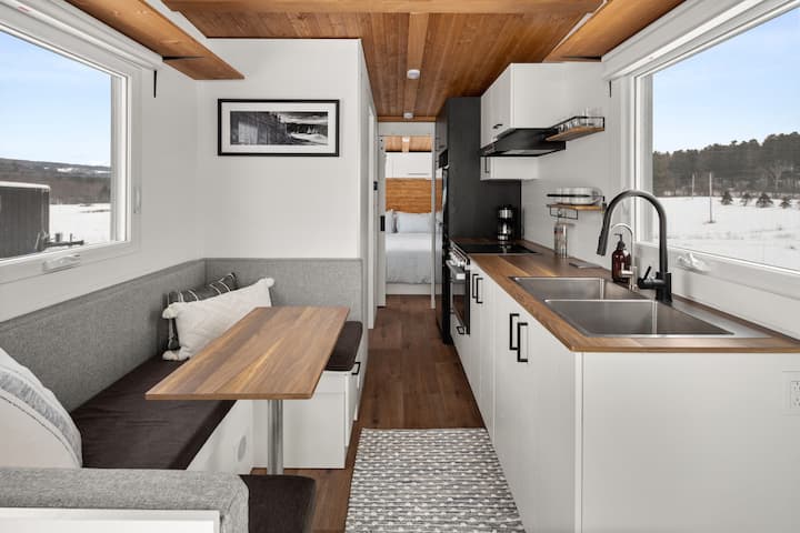 Cozy Tiny House W/ Beautiful Stowe Mountain Views! - Stowe, VT