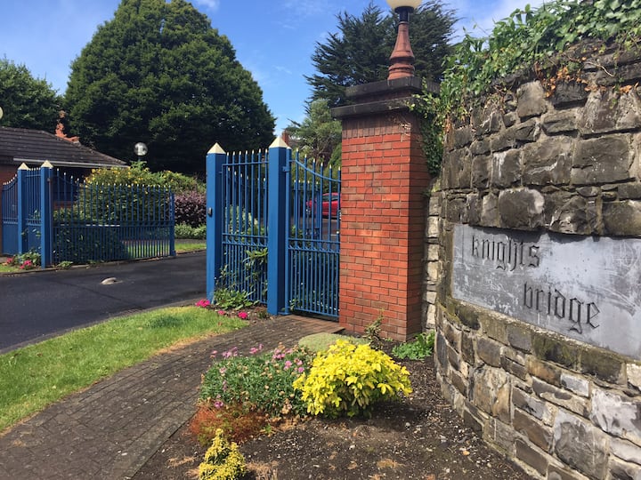 Dublin Townhouse Situated Next To Clontarf Castle - Dublin