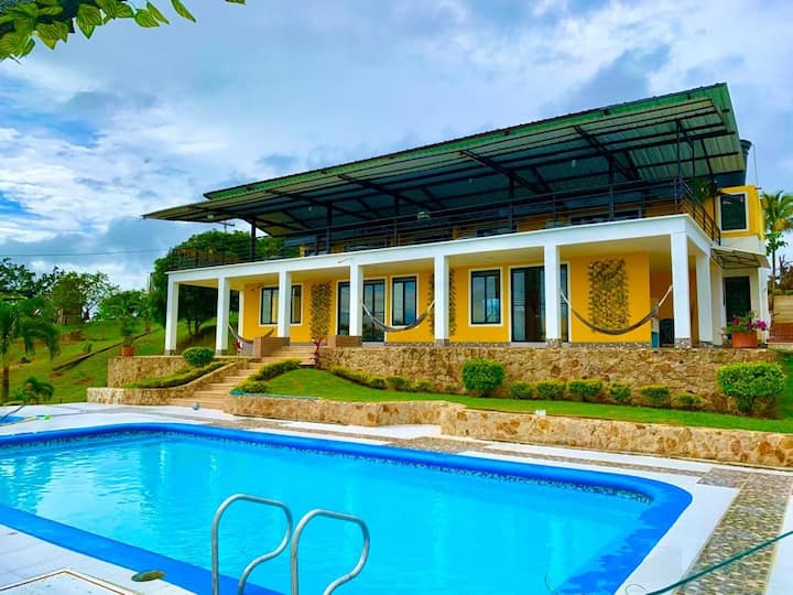 Finca En Alquiler Capacidad 20 Personas
Hasta 30 - Jamundí
