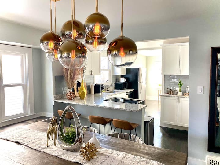 Charming Designer Home: Entire Home - ミシガン州