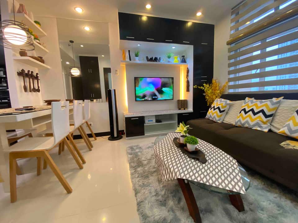 Cubao Vacation Rentals & Homes - Cubao, Quezon City, Philippines | Airbnb