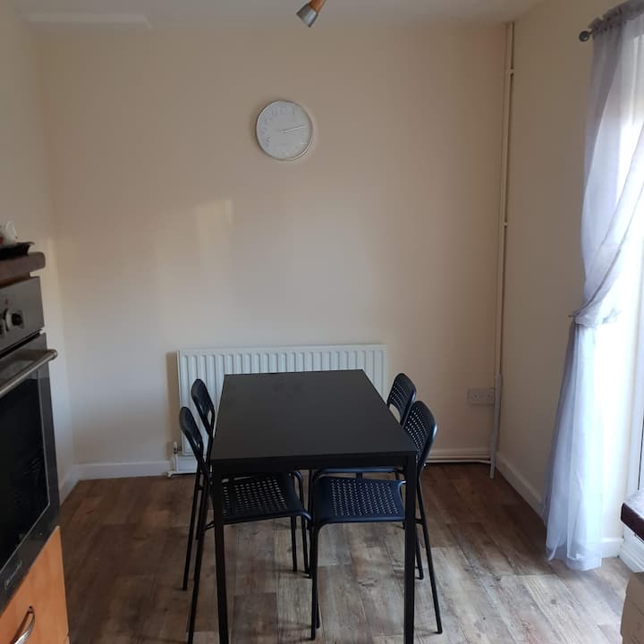 Bright Double Bedroom Near Qe Hospital Gateshead - Gateshead