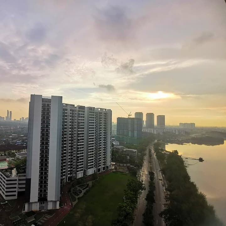 5min Midvalley Sogo 10min Custom Ksl Netfli 2-4pax - Johor Bahru