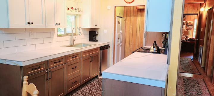 Lakeview Lodge, Bookable Boat Slip! - Bass Lake, CA