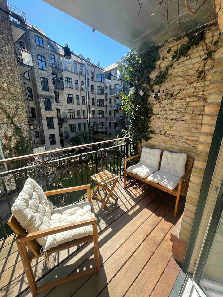 Apartment With Cozy Balcony - Copenhagen