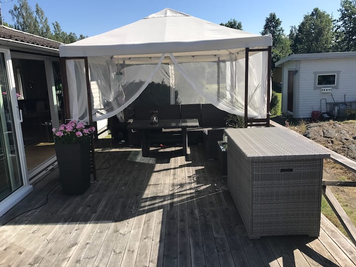 En Fin Och Stor Stuga Nära Sjön - Gränna