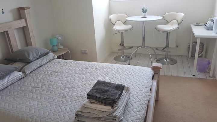 Spacious Double Room, With Sea View And Private Wc - Weymouth