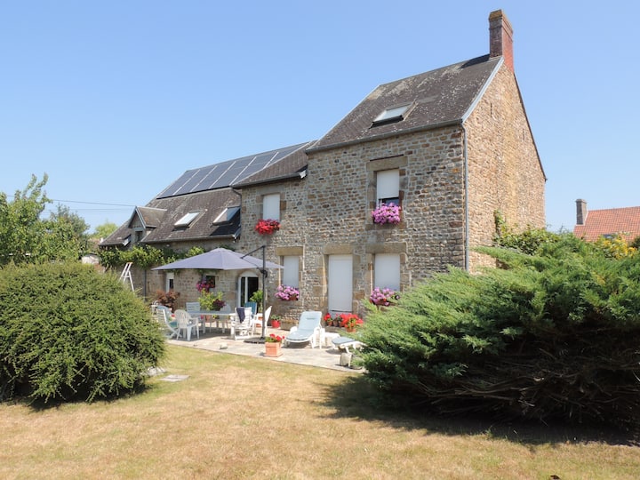 Chez  Christian Et Fanfan - Genêts