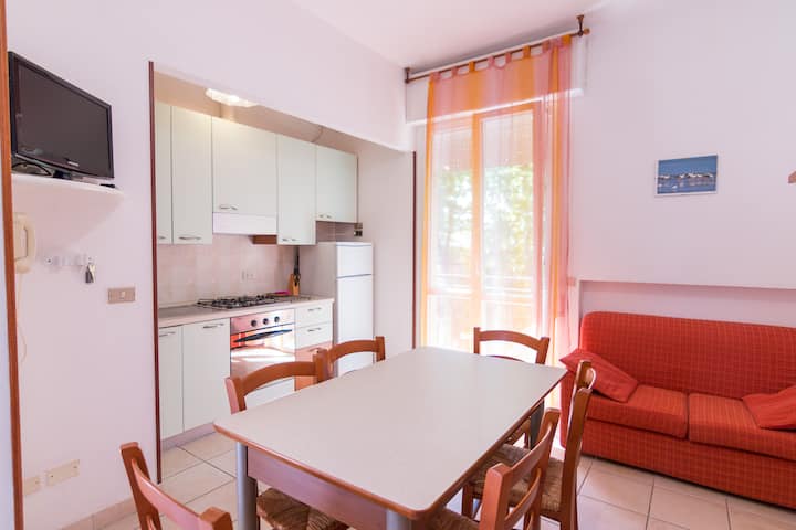 Ville Foschi #5: A Quiet 2nd Floor Apt - Cervia