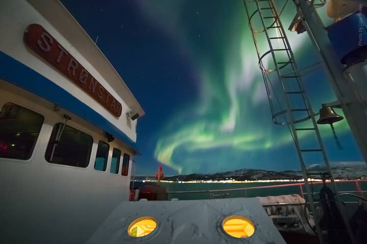Bo I Båt Midt I Sentrum Av Tromsø - Tromsø