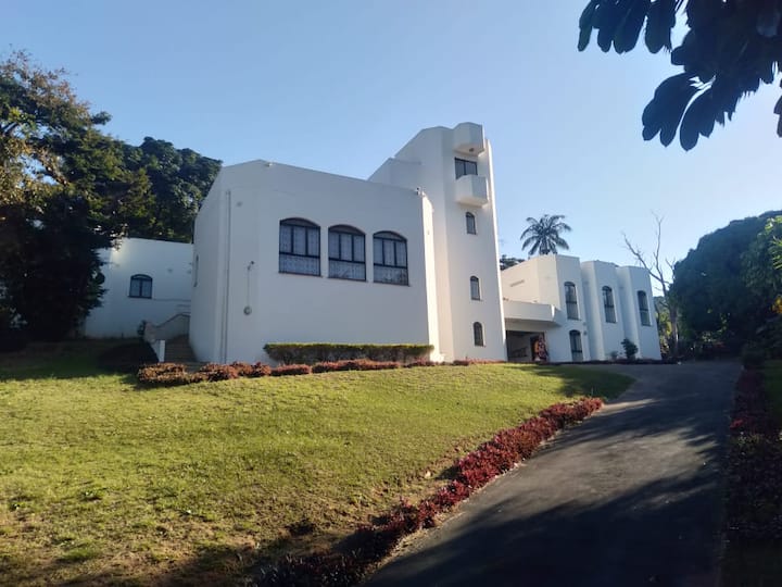 Experience White House At Its Finest - Durban