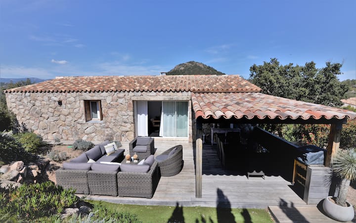 Villa En Pierres Avec Piscine à Santa Giulia - Santa Giulia