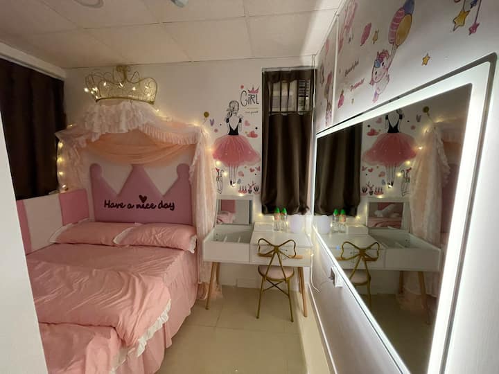 Sunrise Inn 1號房 尖沙咀站B1 步行只需20秒 沒有梯級 自助入住 電梯直達旅館 - Tsuen Wan