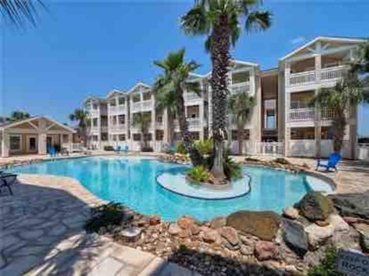 North Padre Island Salty Air Retreat - Corpus Christi, TX