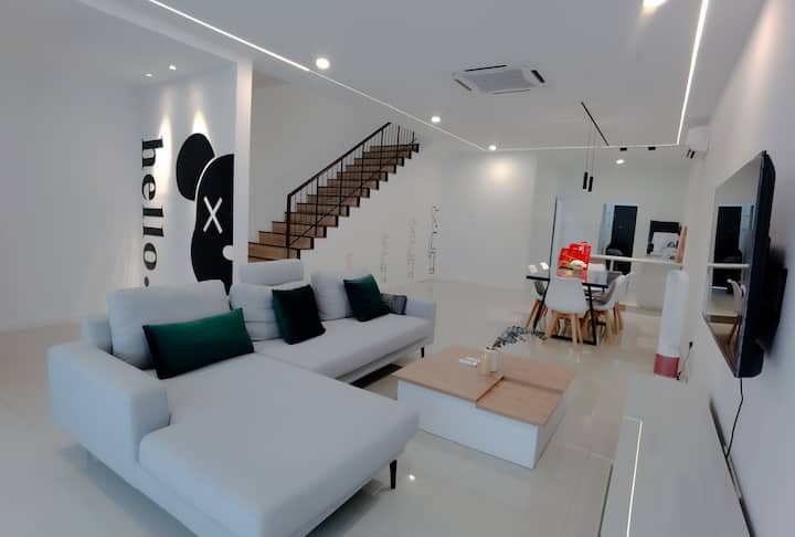 H+m Residence [3km]to Setia City Convention - Klang