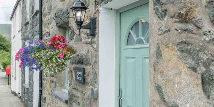 Warm & Cosy Stone Cottage On Snowdon’s Doorstep - Beddgelert