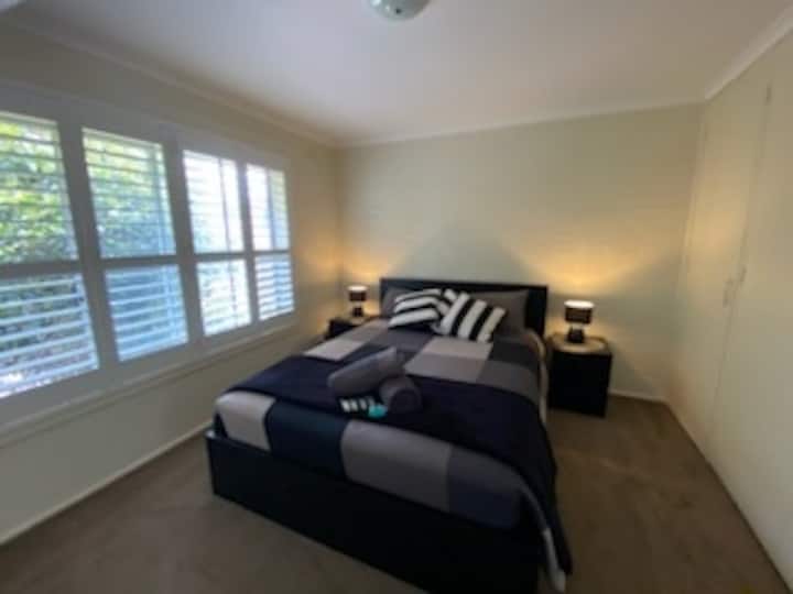 Self Contained 2 Bedroom Unit - Melbourne