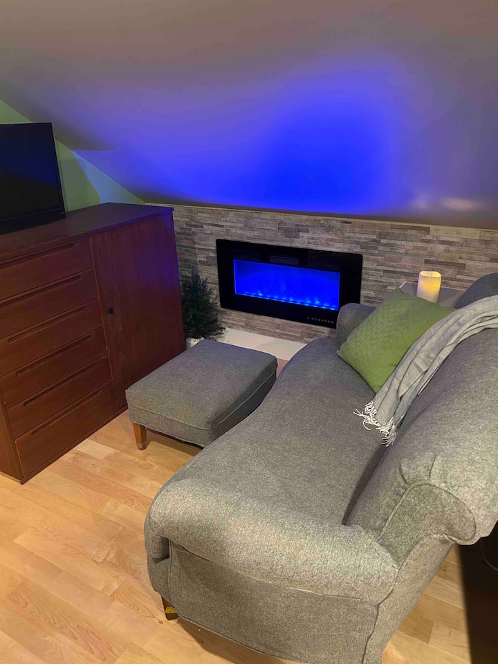 New England Village Luxury Studio - New Hampshire (State)