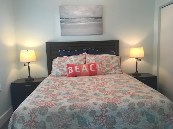 St Pete Beach, 1 Bed/1 Bath, New Renovated, Clean - St. Pete Beach, FL