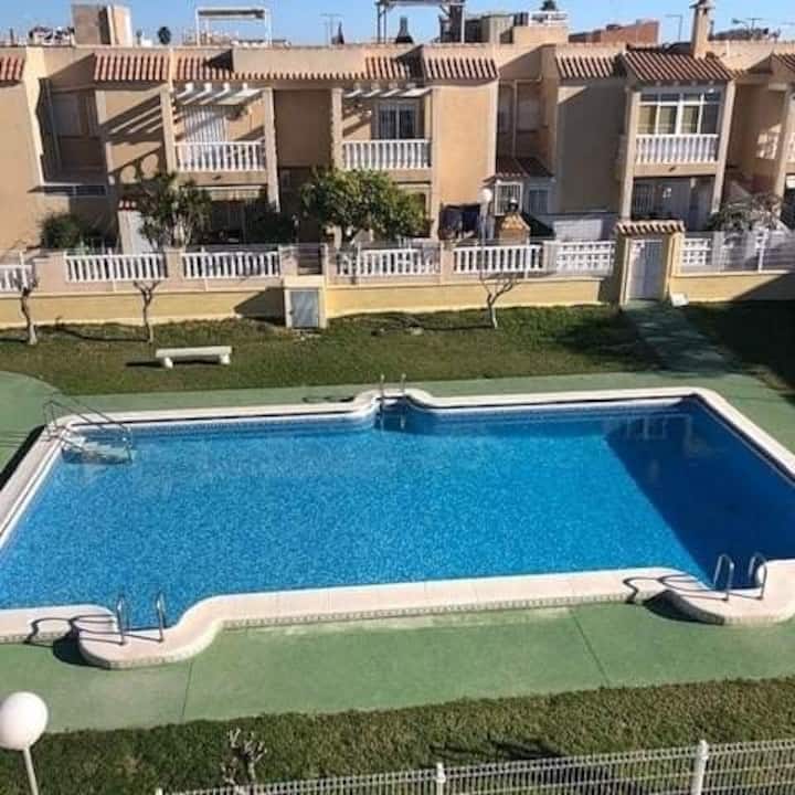 Skøn Autentisk Spansk Penthouse Med Eget Soldæk - Torrevieja