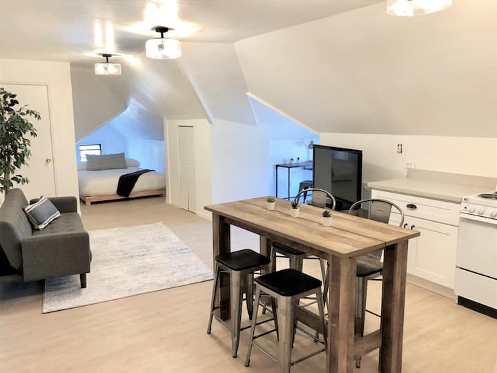 A94- Spacious & Tranquil Studio Near Beach - California