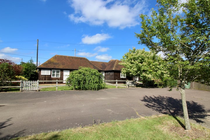 Converted Farm Buildings On Beautiful Kentish Farm - Maidstone