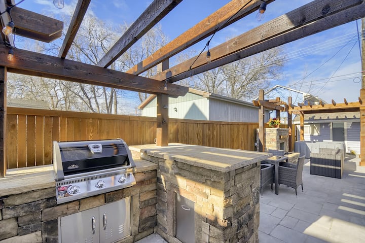 Luxurious, Impeccable, Hot Tub, Old Colorado City - Colorado Springs