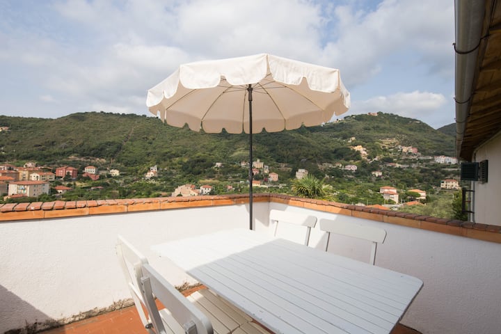 Charmant Appartement Met Uitzicht - Finale Ligure